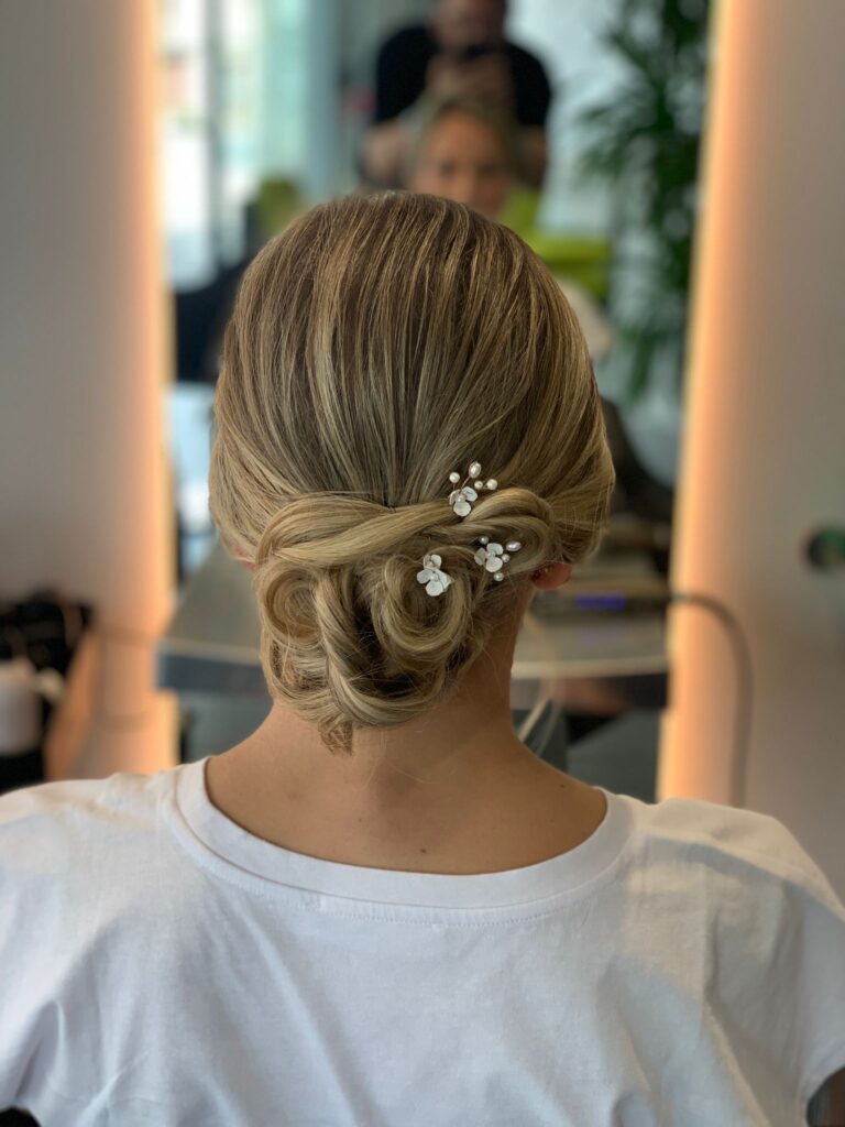 Recogido bajo de novia - Tupelu Peluquería Ainsa Sobrarbe