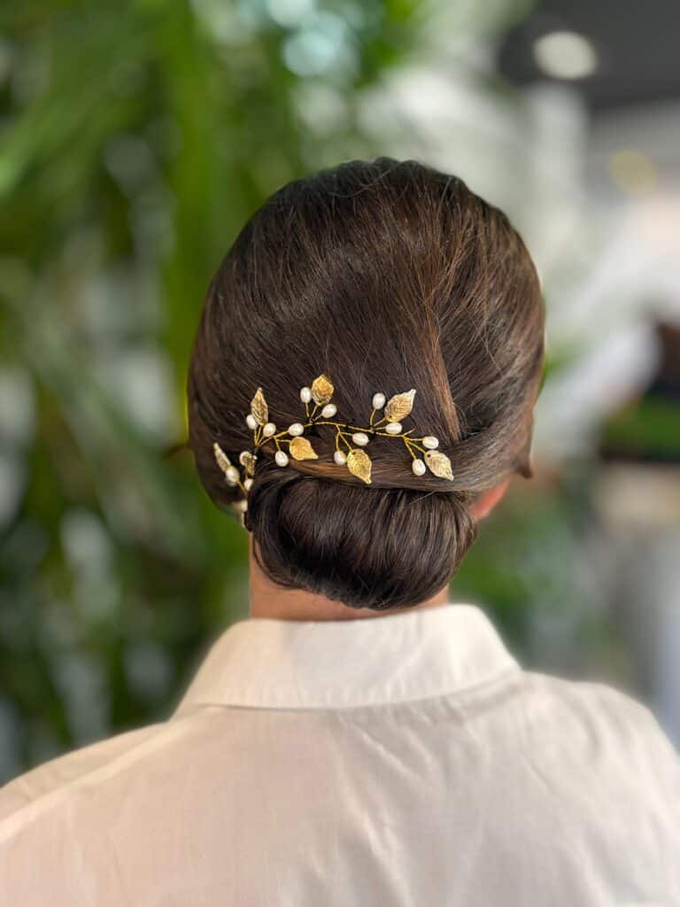 La elegancia de un recogido bajo - Tupelu Peluquería Ainsa Sobrarbe